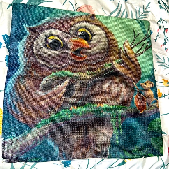 Accents | These Are The Cutest Banjo Singing Owl With Mouse Spectator ...